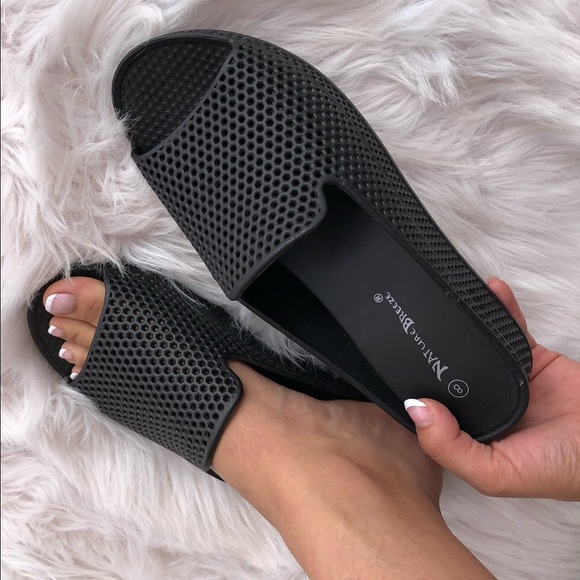 Nature Breeze | Shoes | Vsco Slides Are All The Vegan Sandal Beach Rage ...